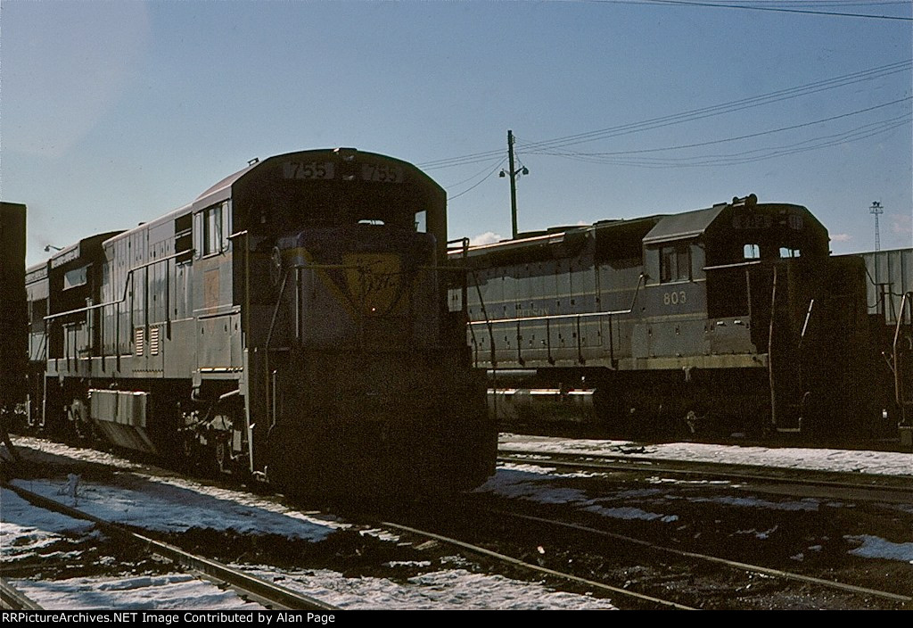 D&H U33C 755 and SD45 803 (ex-EL)